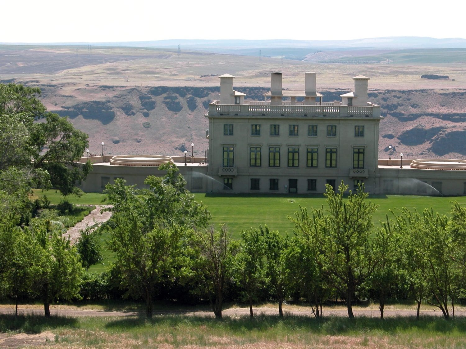 Discover the History and Art of the Gorge | Carson Ridge