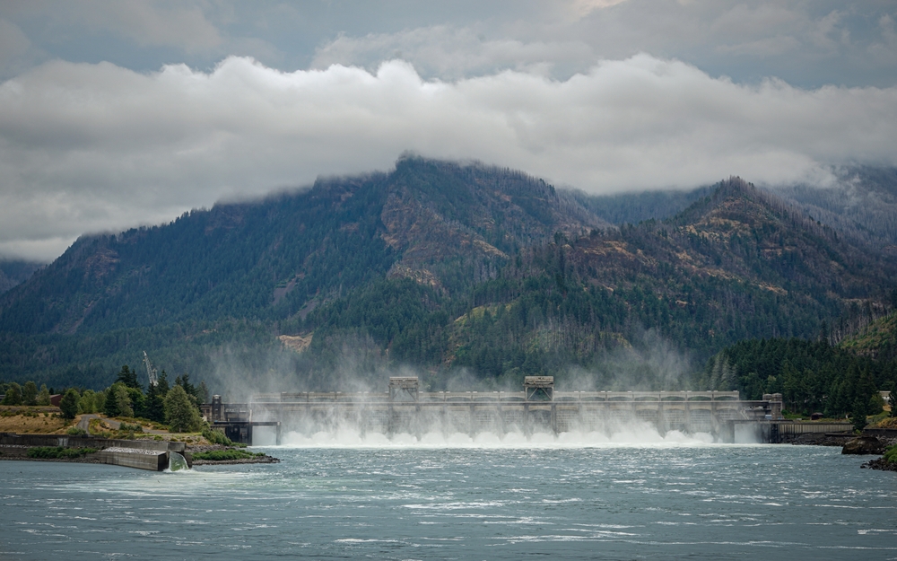 Visit the Bonneville Dam | Best of the Columbia Gorge 2025
